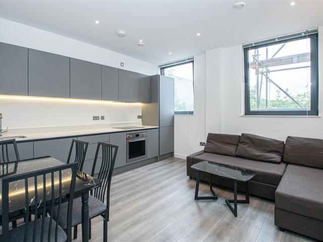 studio for rent in 17 Capital Drive, Linford Wood, Milton Keynes, MK14