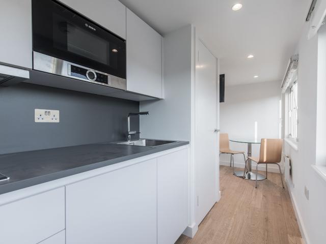 studio for rent in 24 Cairnfield Avenue Brent London