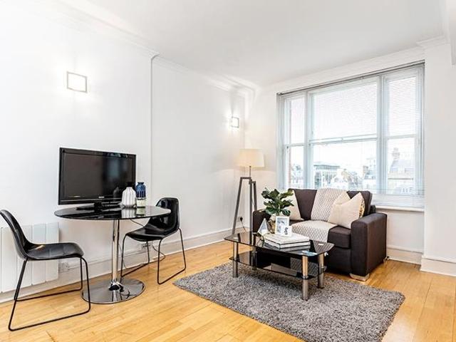 studio for rent in 39 Hill Street, Mayfair, London