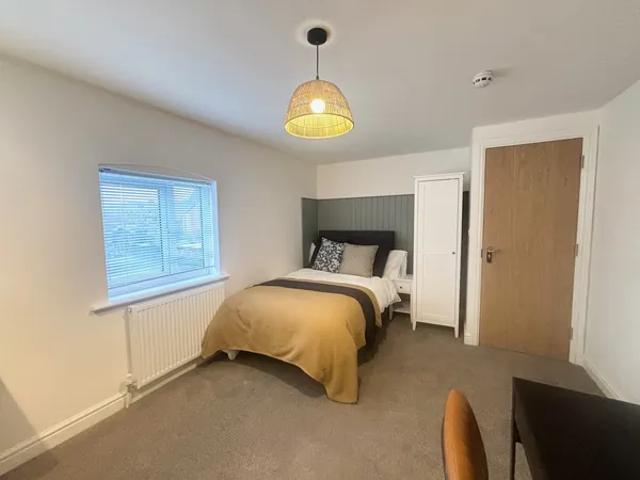 studio,for rent in, Coventry Road, Warwick