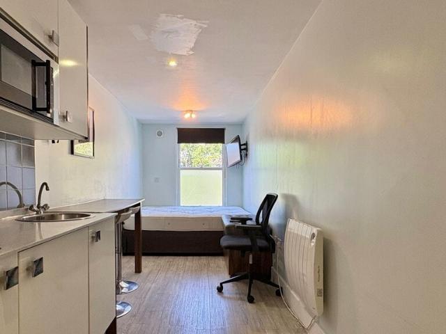 Studio to rent on Camden Road, London