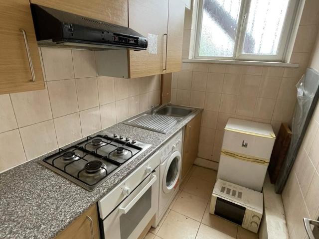 Studio for rent in Cannon Hill, N14 6LH