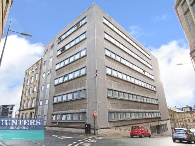 studio for rent in Chapel Street, BD1 5AZ