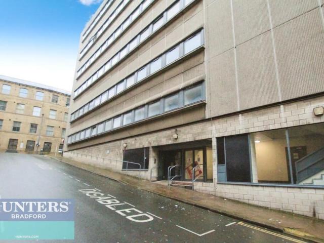studio for rent in Chapel Street, BD1 5AZ
