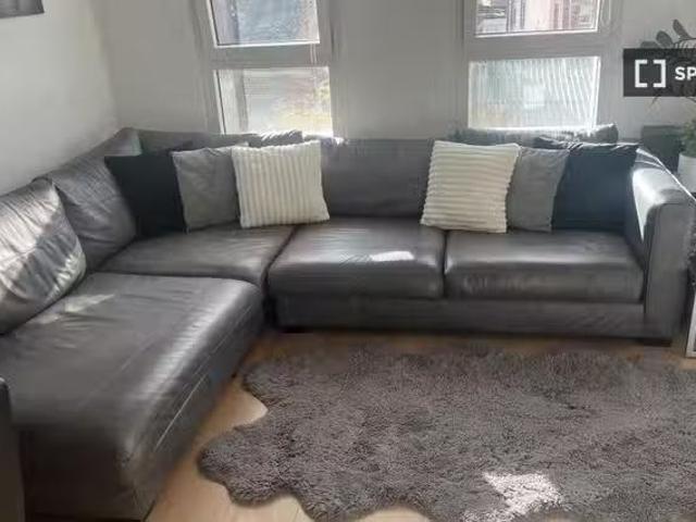 Studio for rent in Clapham Town, London