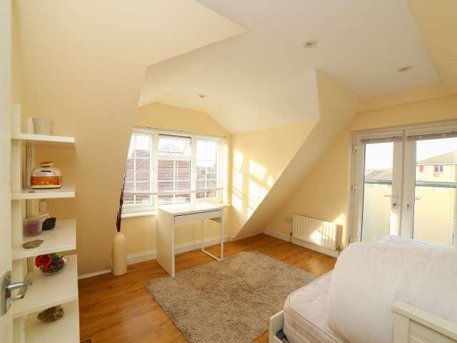 Studio for rent in Creekmouth, Barking