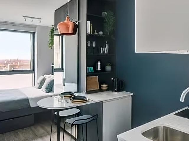 Studio to rent on Crossharbour Plaza, London