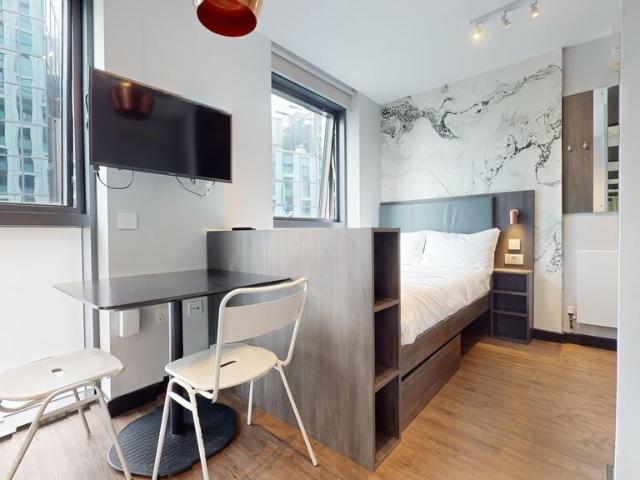 Studio to rent on Crossharbour Plaza, London
