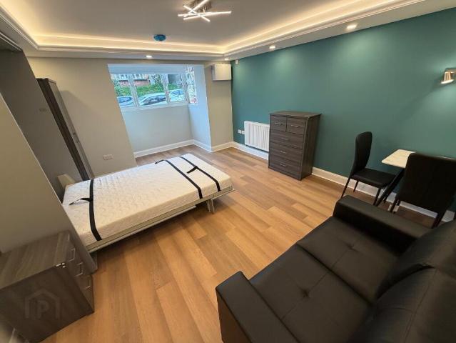 studio for rent in Apt 1, 27 29 Malone Avenue, Belfast, BT9 6EP