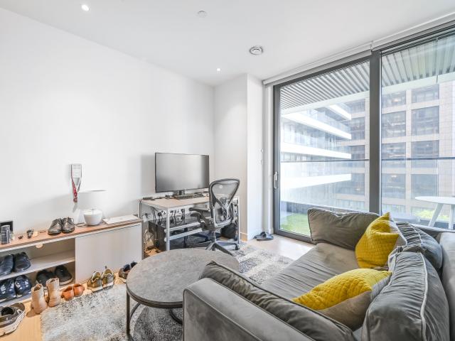 Studio for Rent in Bagshaw Building | Foxtons