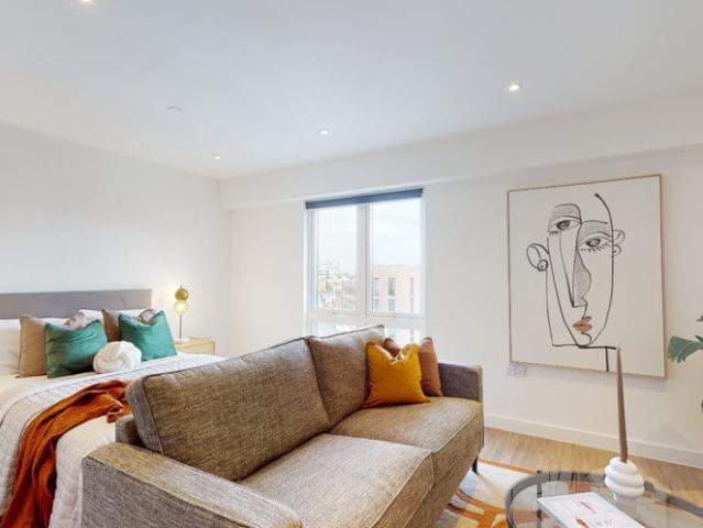 studio for rent in Bloomery Place,, S1