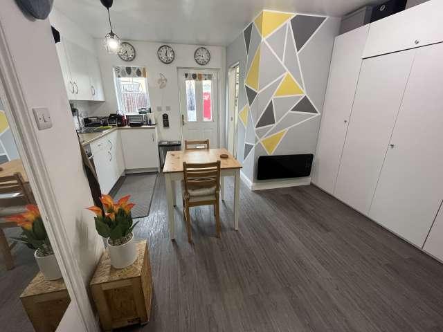 Studio for rent in Brunswick Park, London