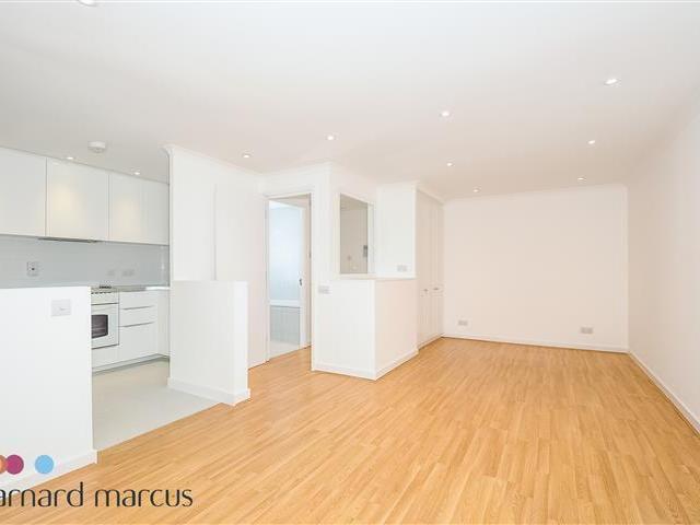 studio for rent in Brompton Park Crescent, London, London