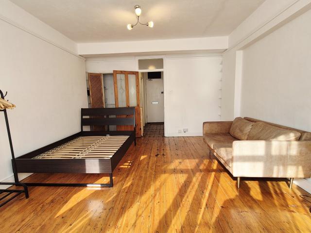 studio for rent in Goldhawk Road, London, London