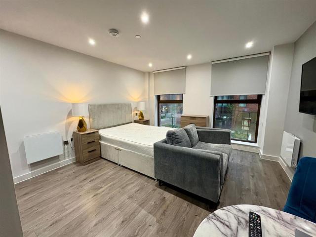 studio for rent in Greenland Street, Liverpool
