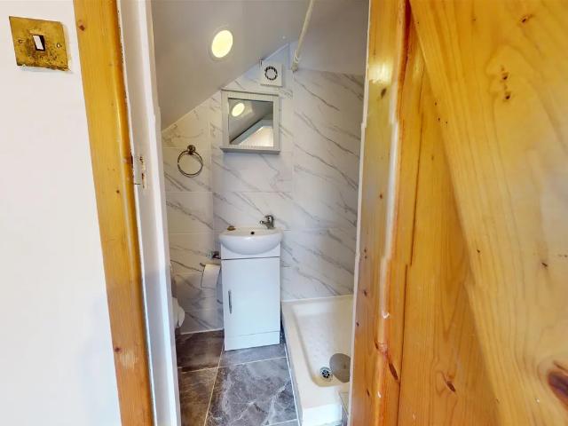 studio for rent in Donnington Road, NW10 3QN, London