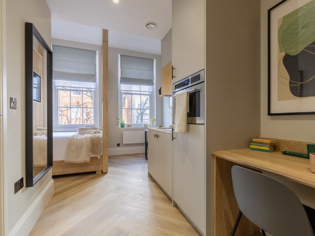 Studio to rent on Draycott Avenue, London