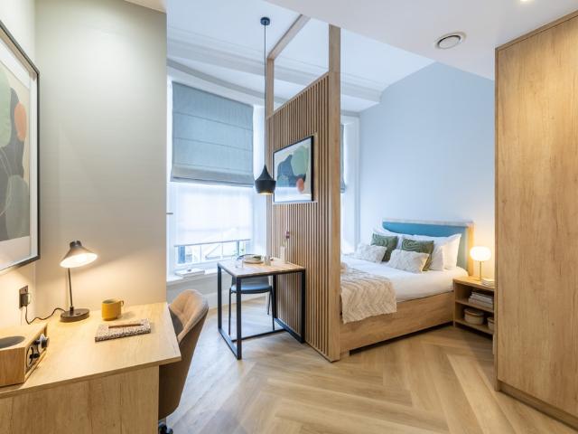 Studio to rent on Draycott Avenue, London