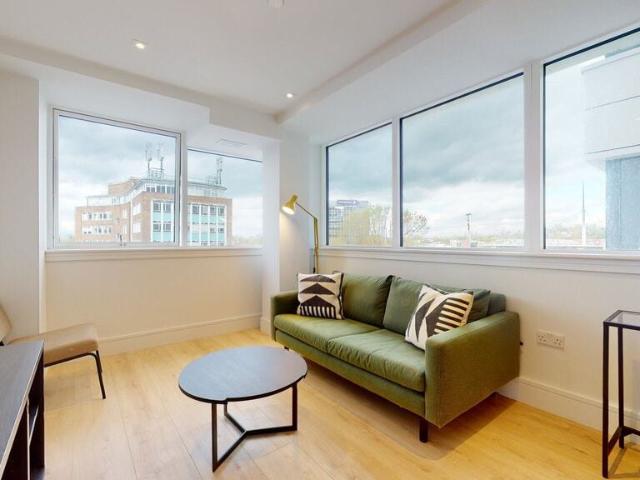 1 bedroom flat to rent on E Olympic Way, London