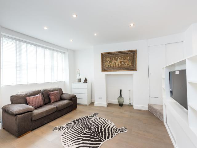 Studio for Rent in Emperors Gate | Foxtons