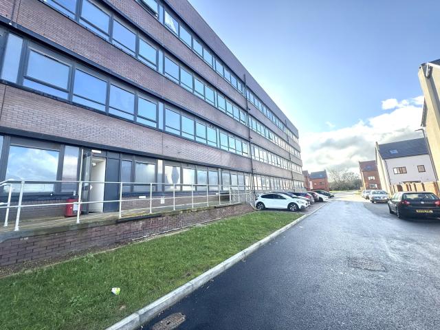 studio for rent in Fowler Road, Aylesbury, Aylesbury