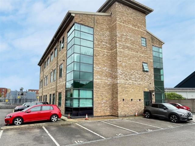 studio for rent in Foss Islands Road, York