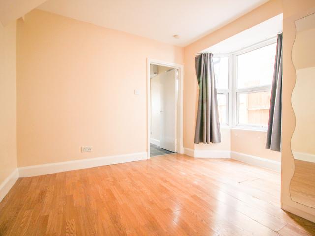 studio for rent in Fairfax Road, London