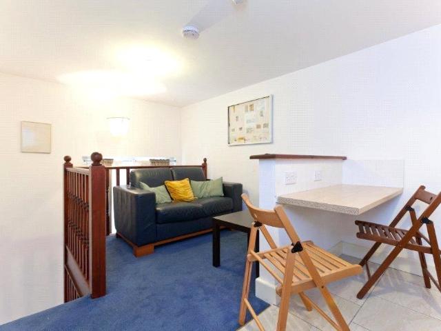 studio for rent in Fellows Road, Belsize Park, London