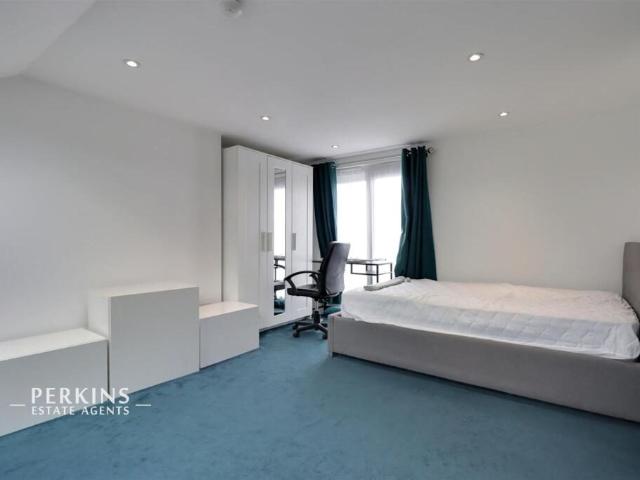 studio for rent in Ferrymead Avenue, UB6 9TW