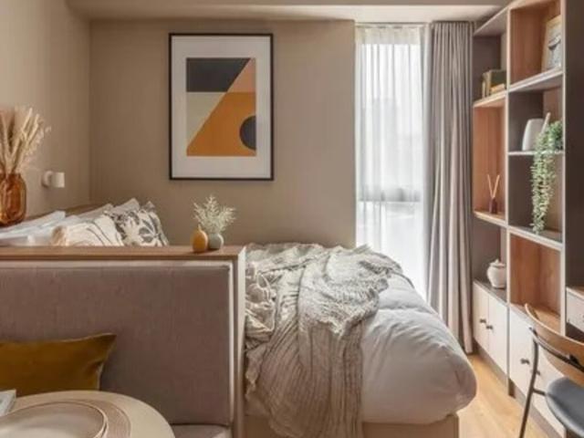 Studio to rent on First Way, London
