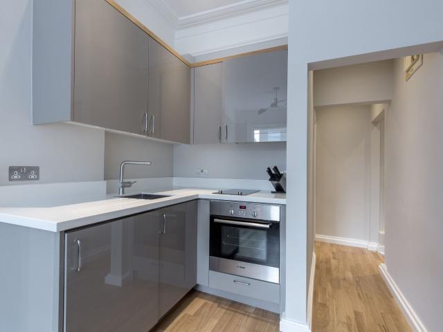 studio for rent in Flat 5 89 Gloucester Place Marleybone London