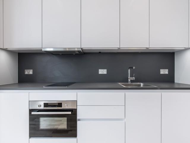 studio for rent in Flat 1 5 Howard Road Willesden Green London