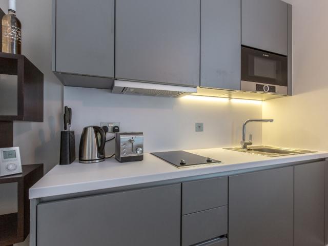 studio for rent in Flat 34 50 52 St Quintin Avenue North Kensington London
