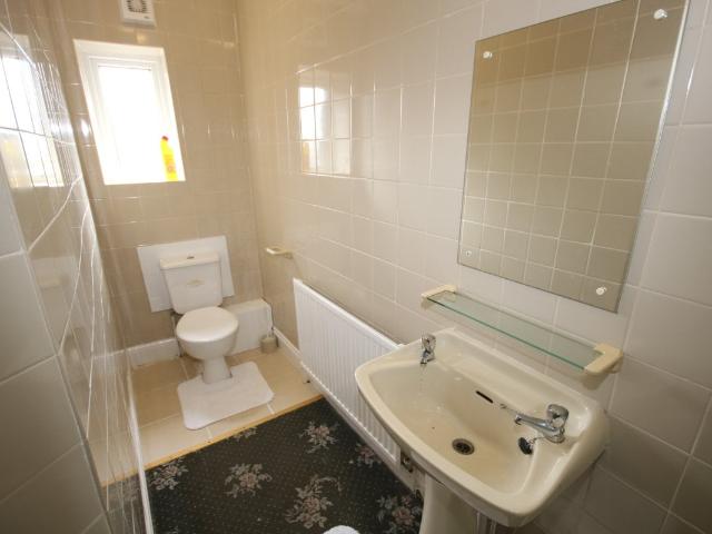 studio for rent in Flat A, 118 Banner Cross Road, Ecclesall, Sheffield, S11