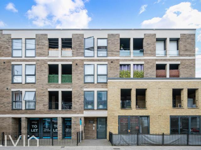 studio for rent in Frith Road, CR0 1TA