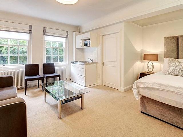 studio for rent in Fulham Road, London