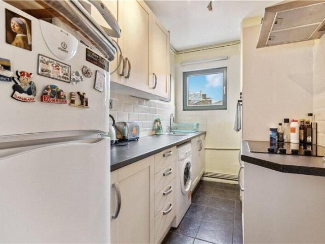 studio for rent in Fulham Road, SW10 9TW
