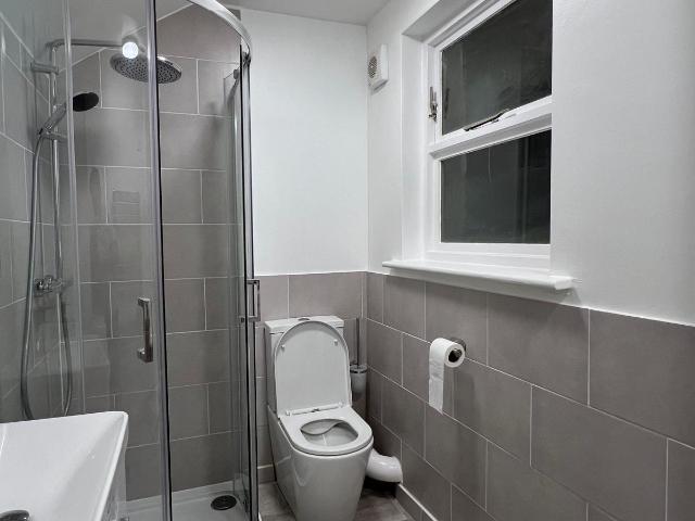 studio for rent in Kensngton W14 9LB