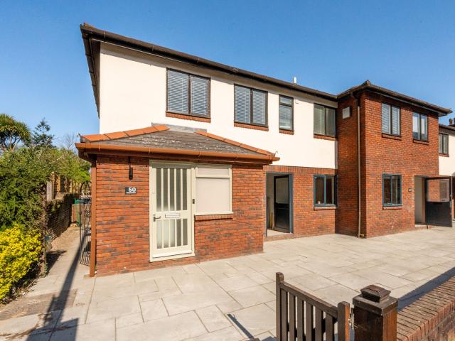 Studio for Rent in Hampton Road | Foxtons