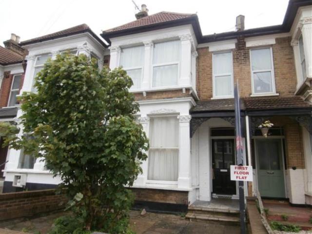 studio for rent in Hastings Road, SS1 2DR