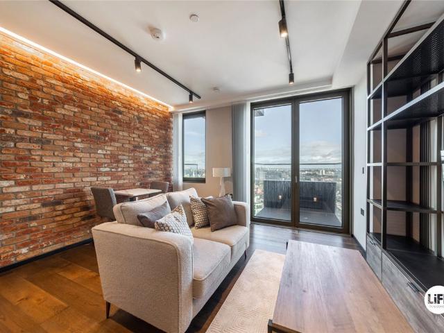 studio for rent in Hewett Street, Shoreditch