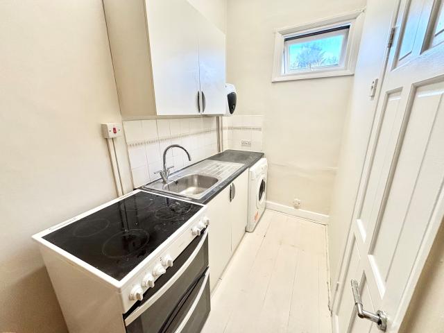 studio for rent in High Street, Penge, Penge