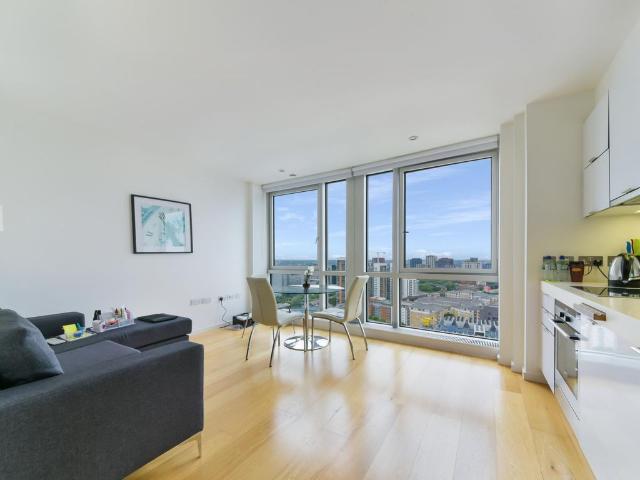 studio for rent in Ontario Tower, Canary Wharf,, E14 9JD