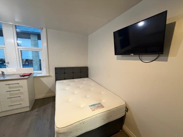 studio for rent in Oldgate, Huddersfield, Huddersfield
