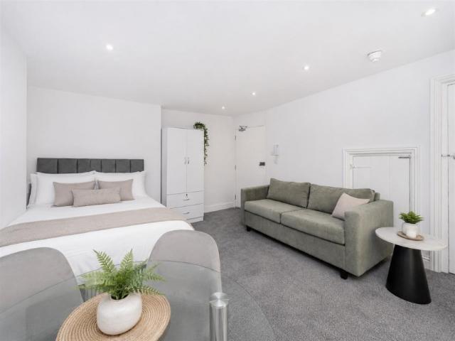 studio for rent in Oriental Place, Flat 2, Brighton