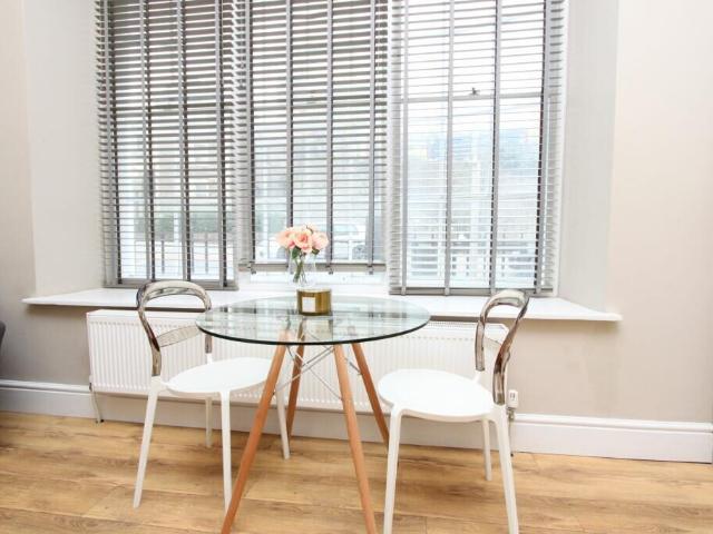 studio for rent in Lower Park Row, BS1 5BJ