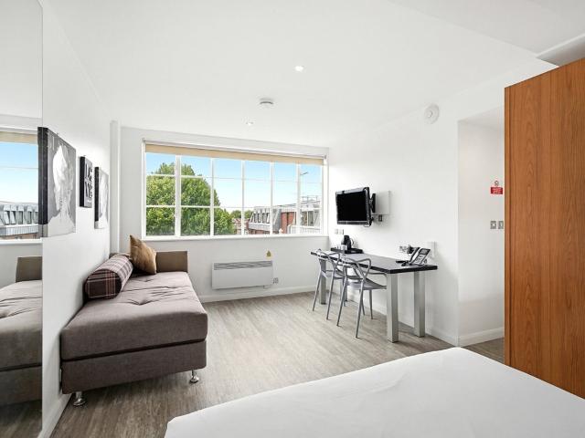 studio for rent in London SW7 3RX Roland House, 2 Roland Gardens, South Kensington