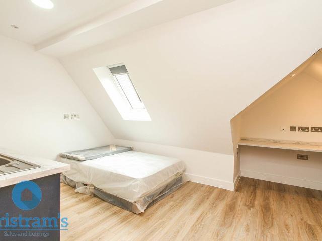 studio for rent in Lenton Boulevard, NG7 2BY