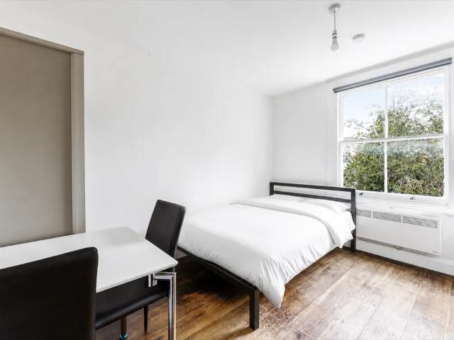 studio for rent in Matheson Road, London, W14