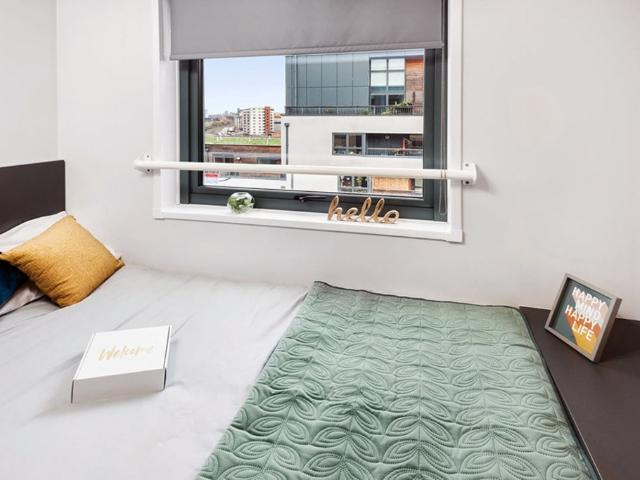 Studio to rent on Market Road, London